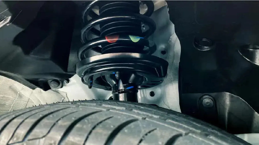 Troubleshooting Front Strut Problems: Signs, Damage, & Replacement